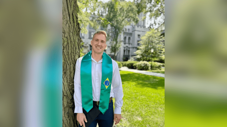 Quem é Daniel Spencer, professor de inglês que viralizou no Brasil ...